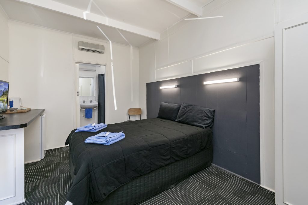 Store Locator | Perrys