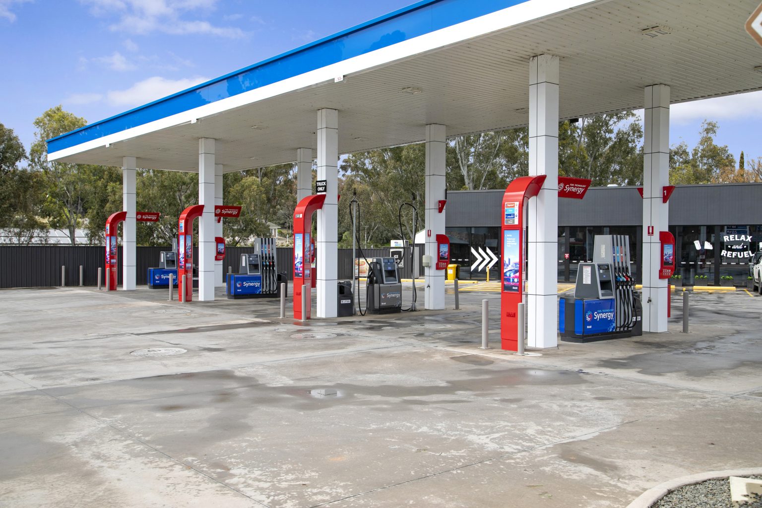 Full Range Of High Performance Oils And Lubricants | Perrys